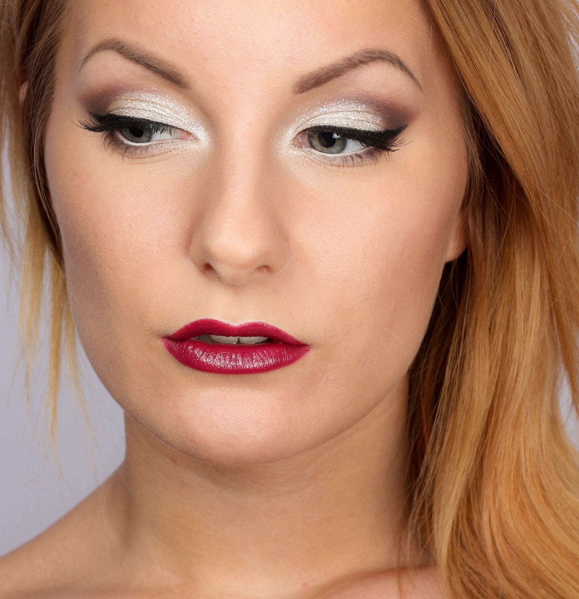 New Years Eve Makeup Tutorial (Glittersminkning med eyeliner ...