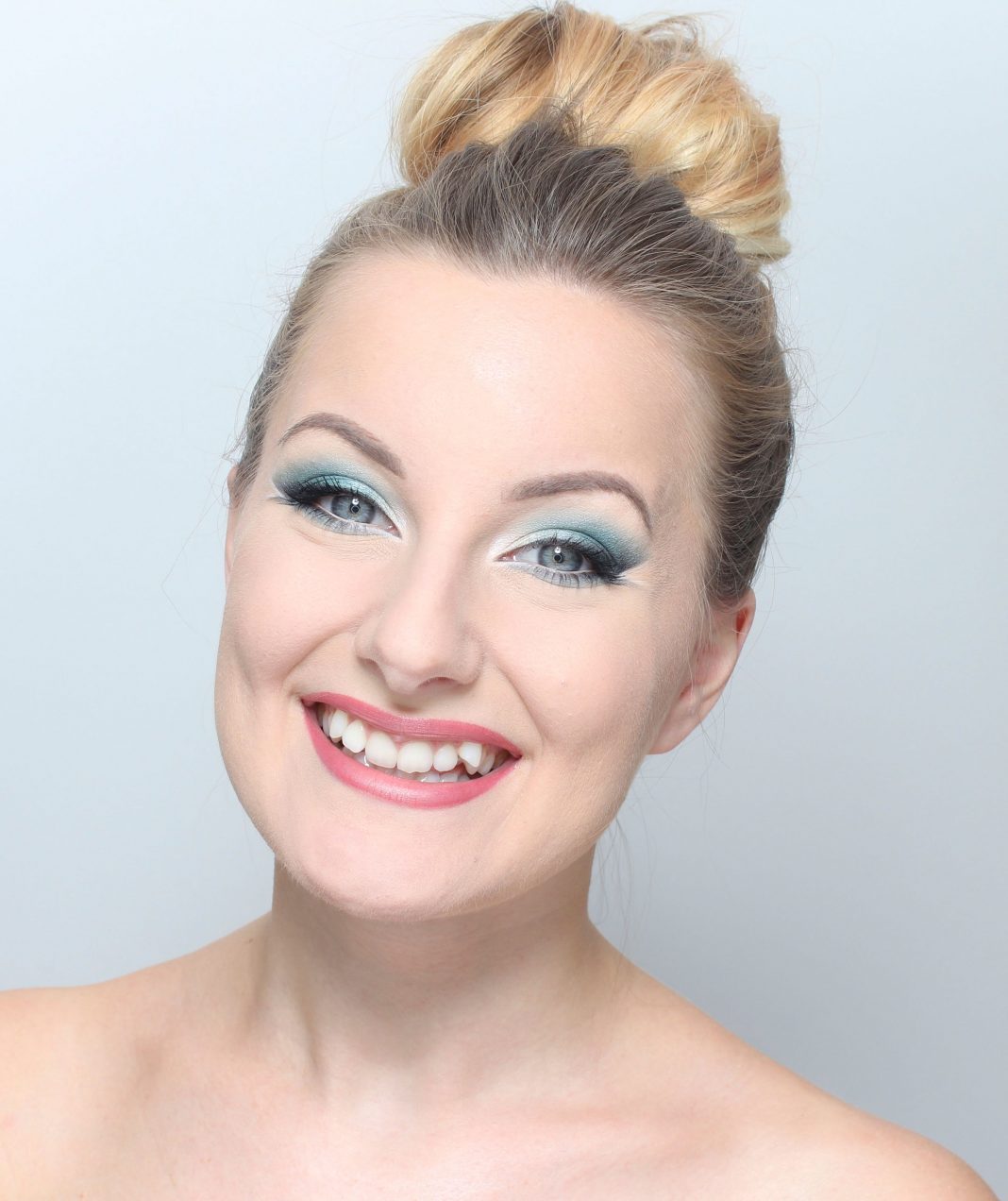 Happy makeup tutorial | Imakeyousmile.se