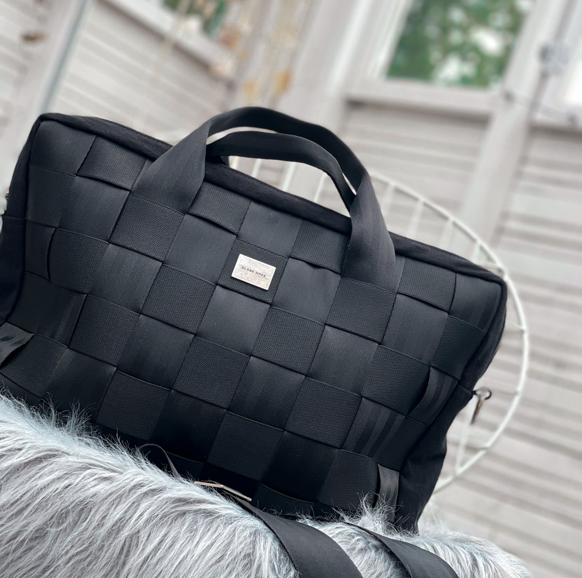 Miljövänliga kläder & väskor från Globe Hope! | Imakeyousmile.se